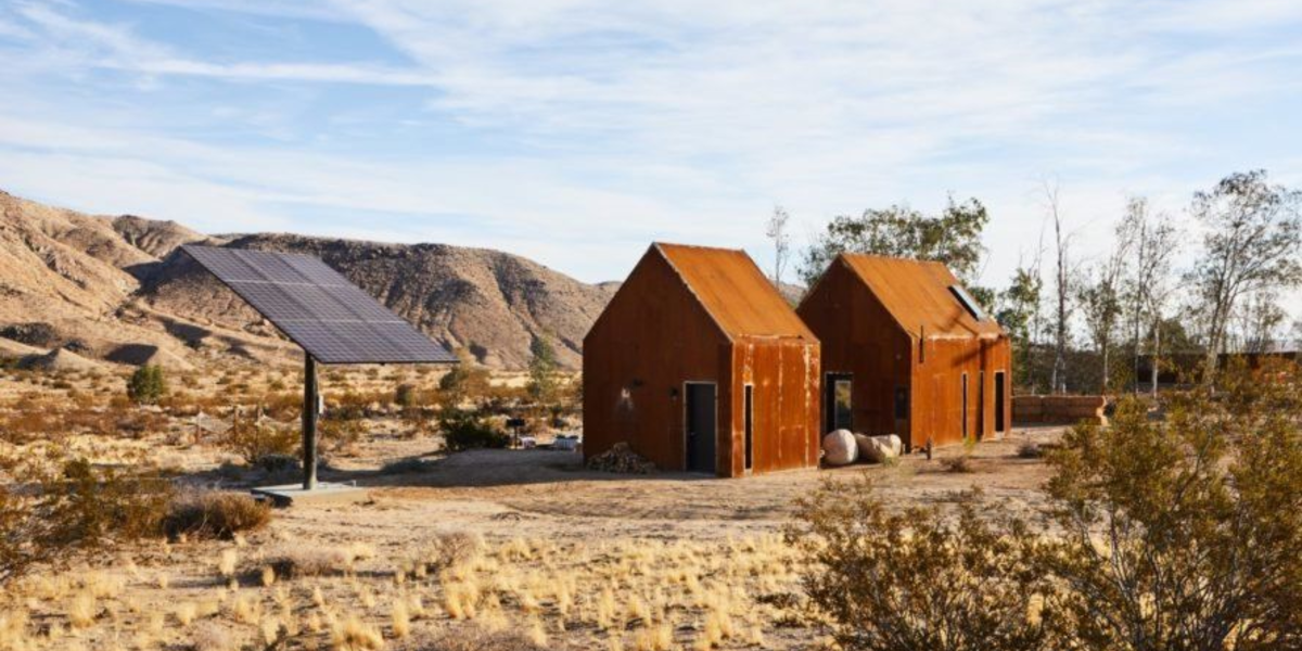 Folly Joshua Tree Malek Alqadi - nowoczesna stodoła | inspiracje ...