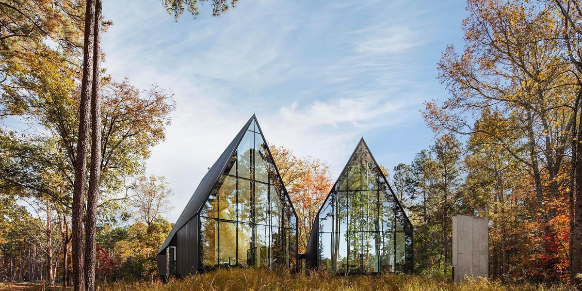 Steeplechase House: Energooszczędna Czarna Stodoła w Lesie - nowoczesna ...